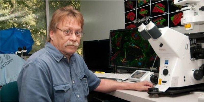 Renowned Microscopist Dies | The Scientist